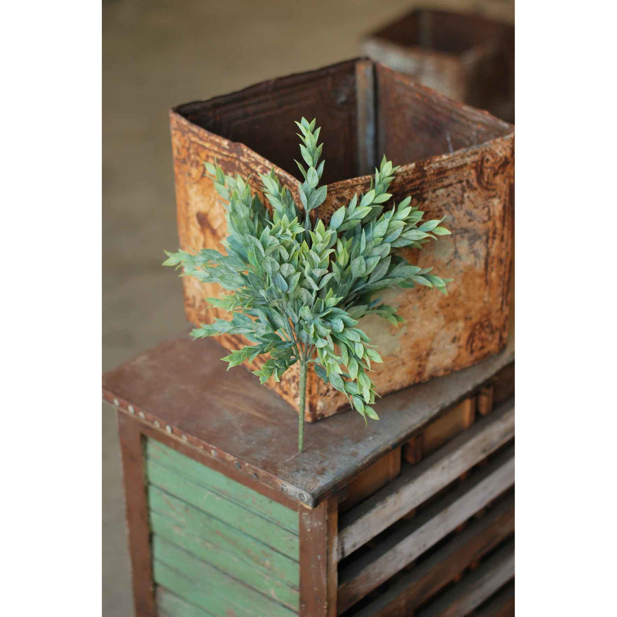 14" Rainwashed Bush – Chic & Shabby